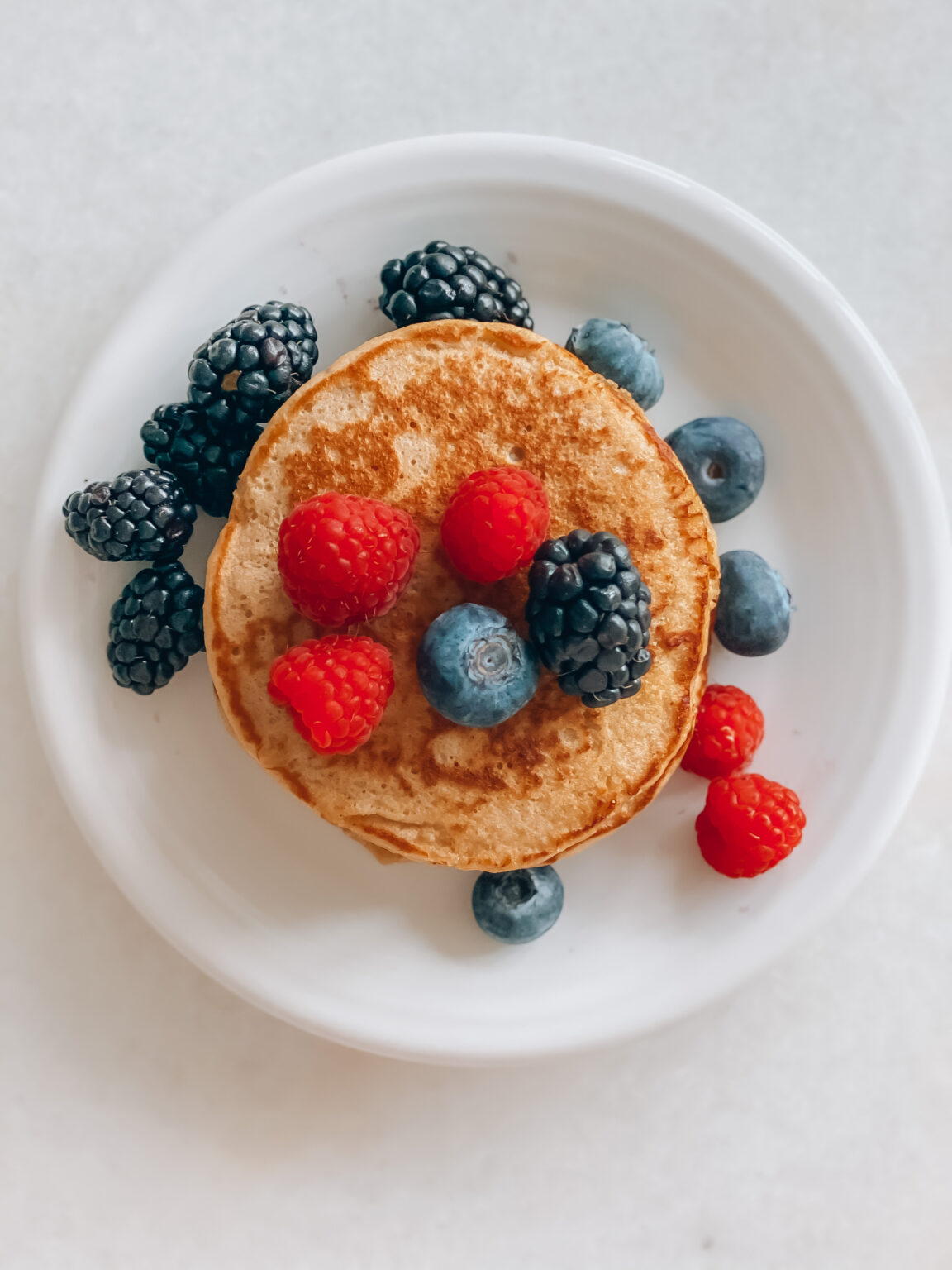 Quick and Delicious Oatmeal Banana Blender Pancakes - Blushing Rose ...